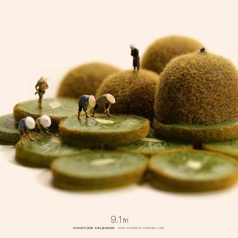 Cet artiste crée des scènes miniatures en détournant des objets du ...