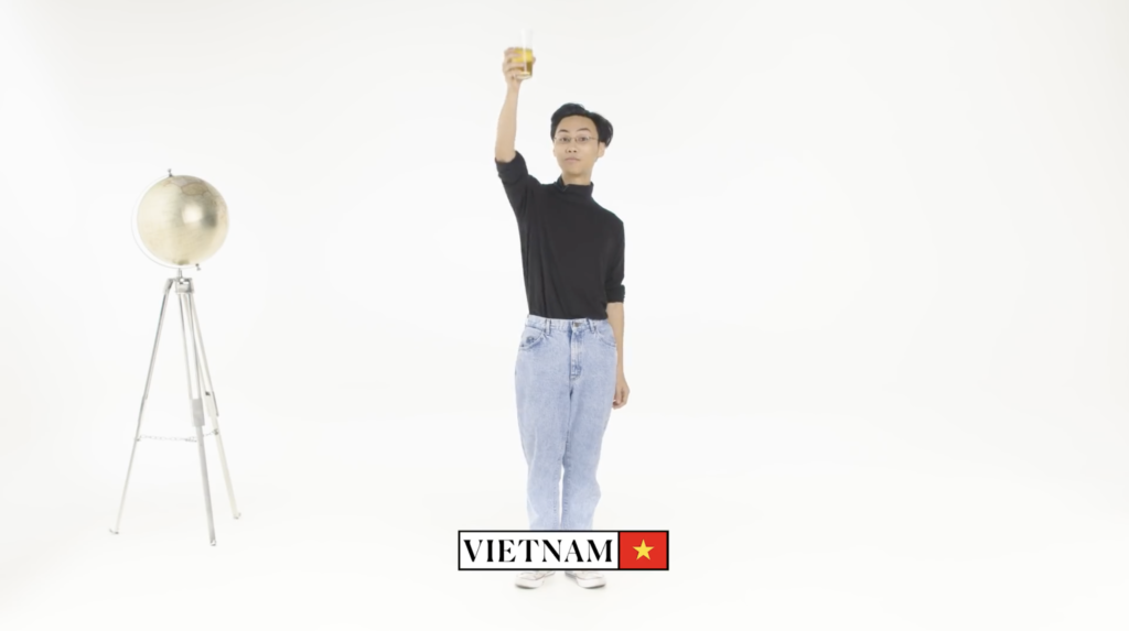 70 personnes vous apprennent comment trinquer dans 70 langues ...