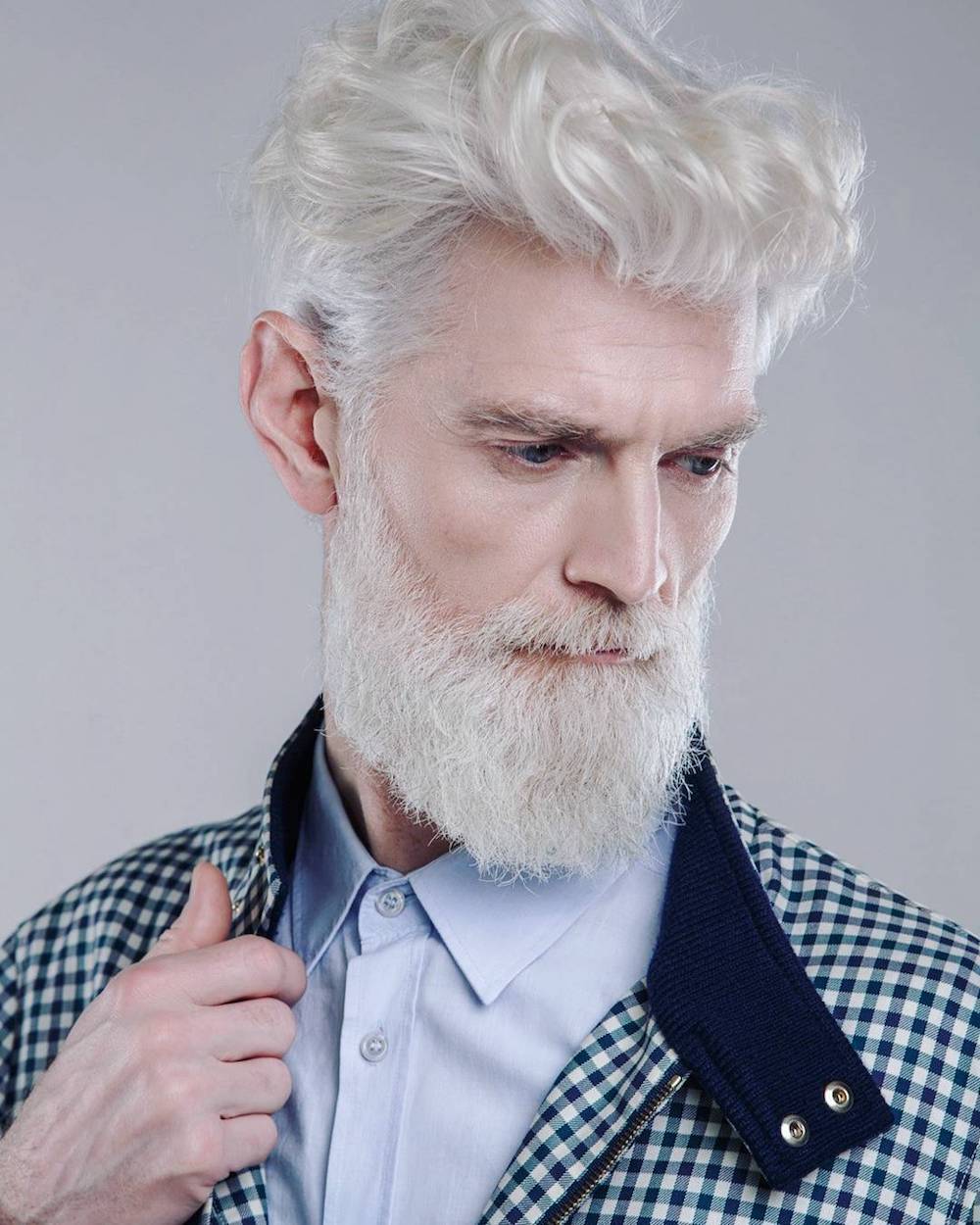 Cette agence de mannequins ne travaille qu'avec des modèles âgés entre ...