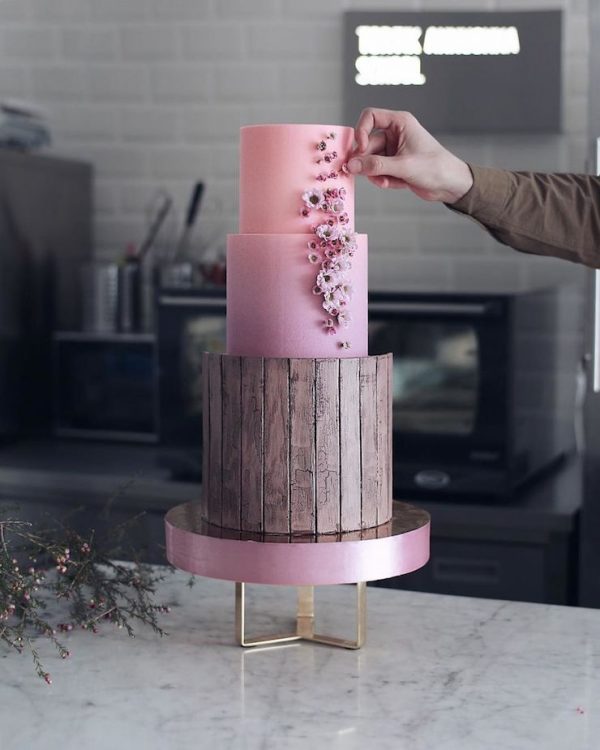 Cette pâtissière crée des gâteaux à étages artistiques inspirés d ...