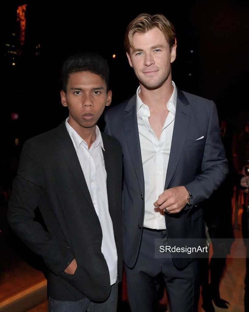 Ce petit génie de Photoshop s'incruste dans les photos de ses ...