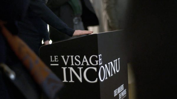 Le visage du Soldat inconnu conçu avec 30 000 photos de femmes et ...