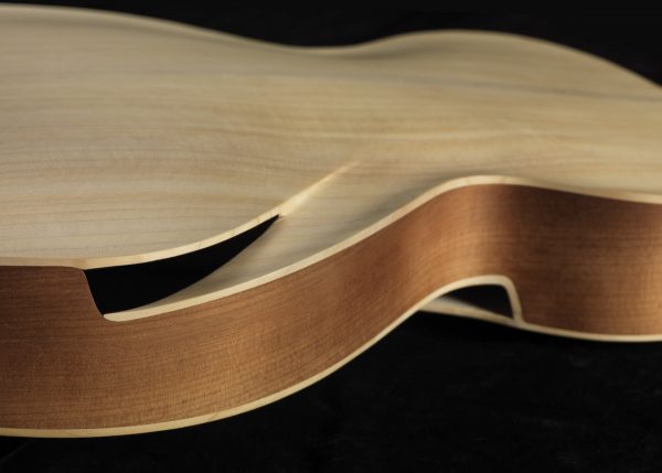 Ce fabricant réinvente le design de la traditionnelle guitare ...