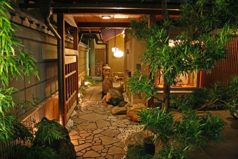 Hōshi Ryokan : voici le plus vieil hôtel du monde, géré par la même ...