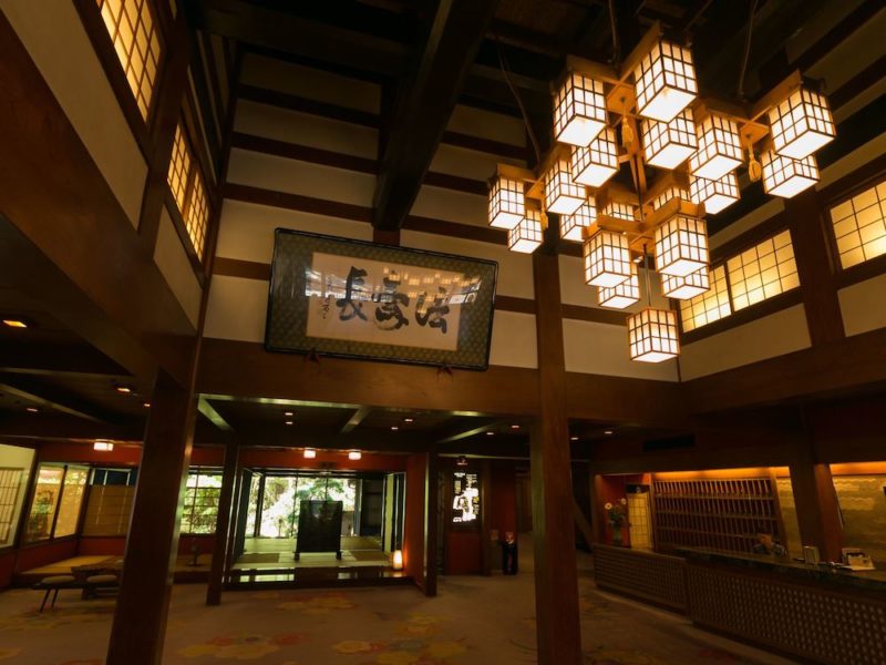 Hōshi Ryokan : voici le plus vieil hôtel du monde, géré par la même ...