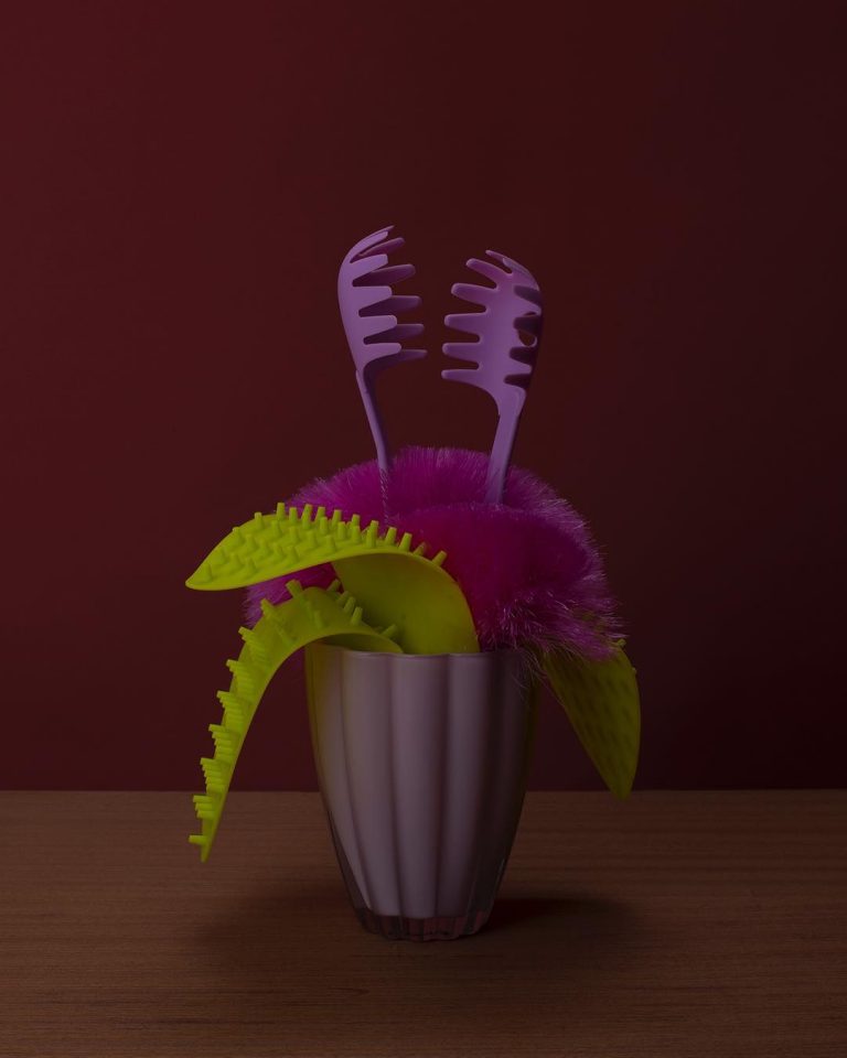 Ces objets inutilisables offrent un savoureux mélange d’art et d ...