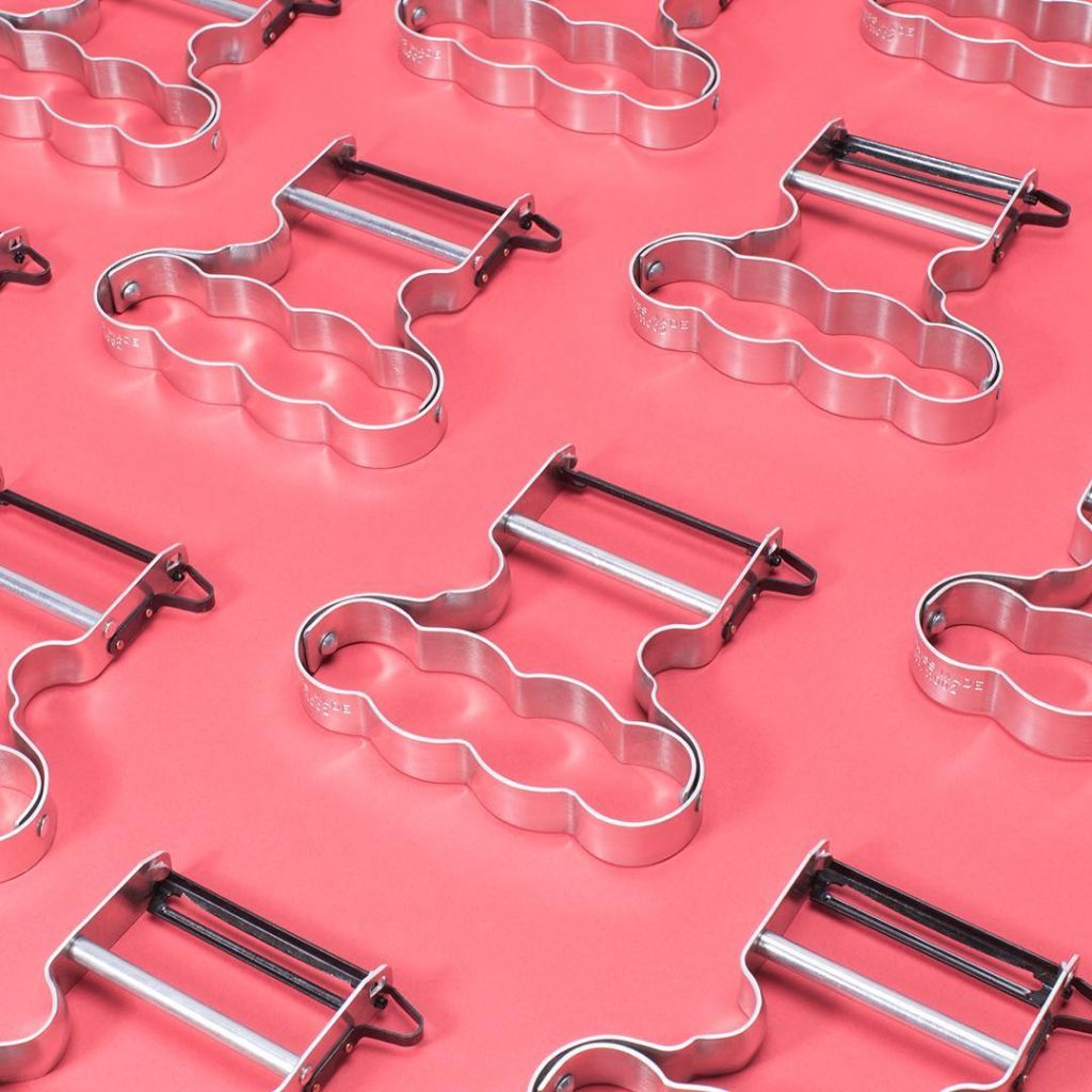 Ces objets inutilisables offrent un savoureux mélange d’art et d ...