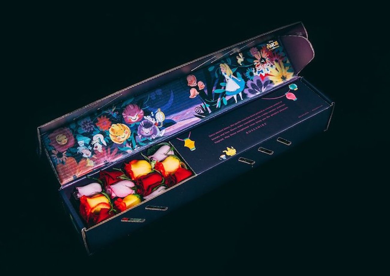 Disney dévoile des bouquets de roses aux packagings créatifs en hommage ...