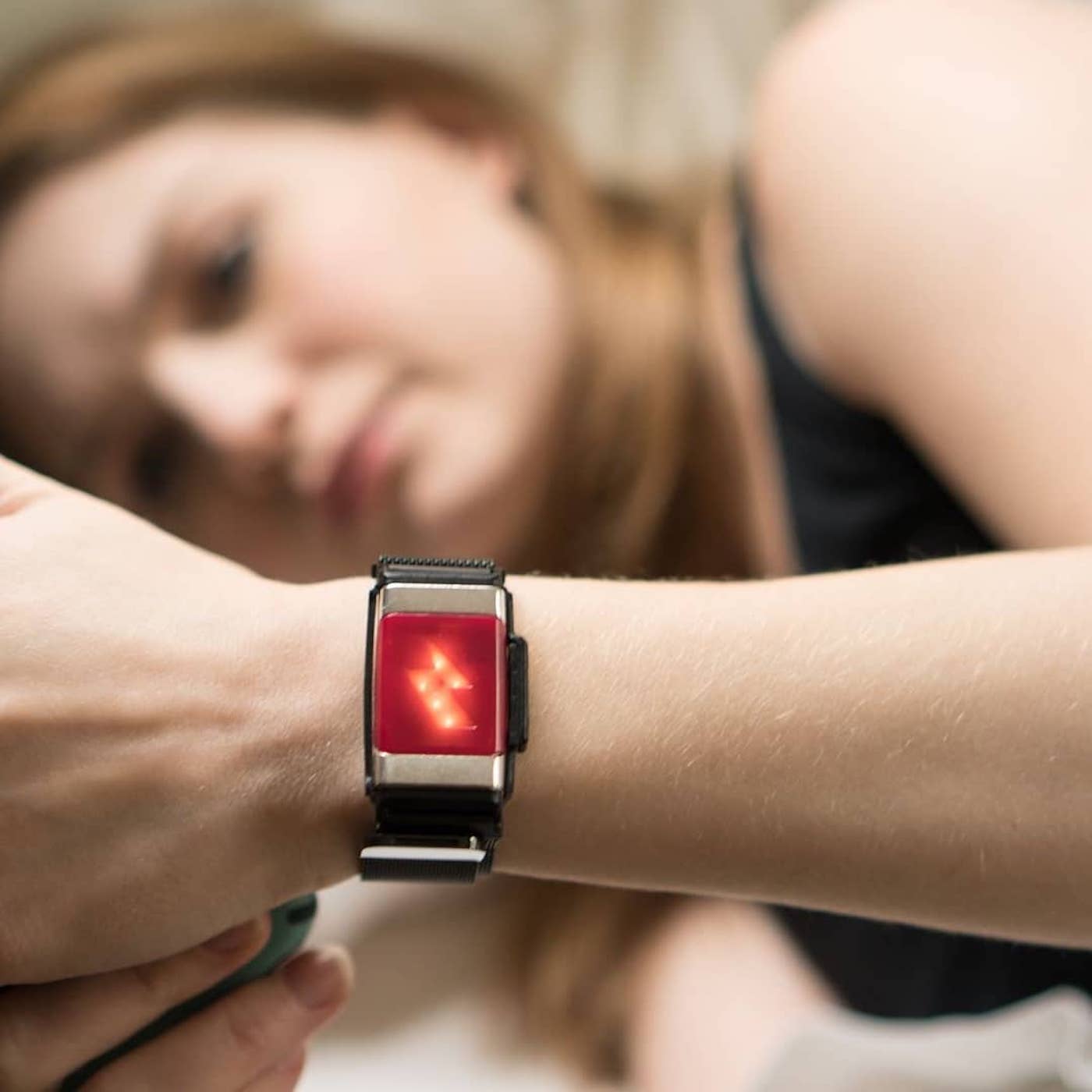 Pavlok : le bracelet qui vous envoie une décharge électrique si vous ...