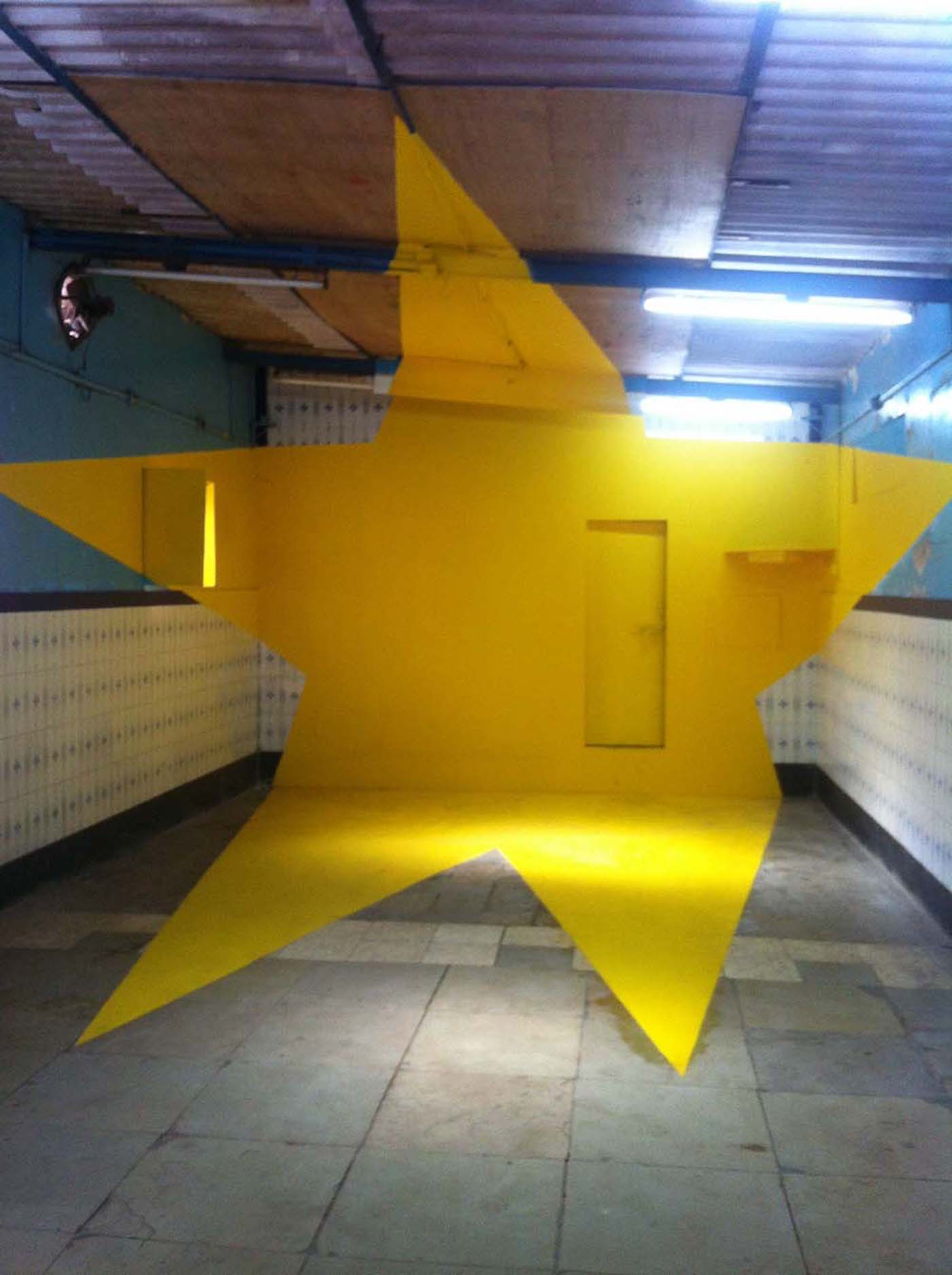 L'artiste Georges Rousse crée des anamorphoses à couper le souffle dans ...