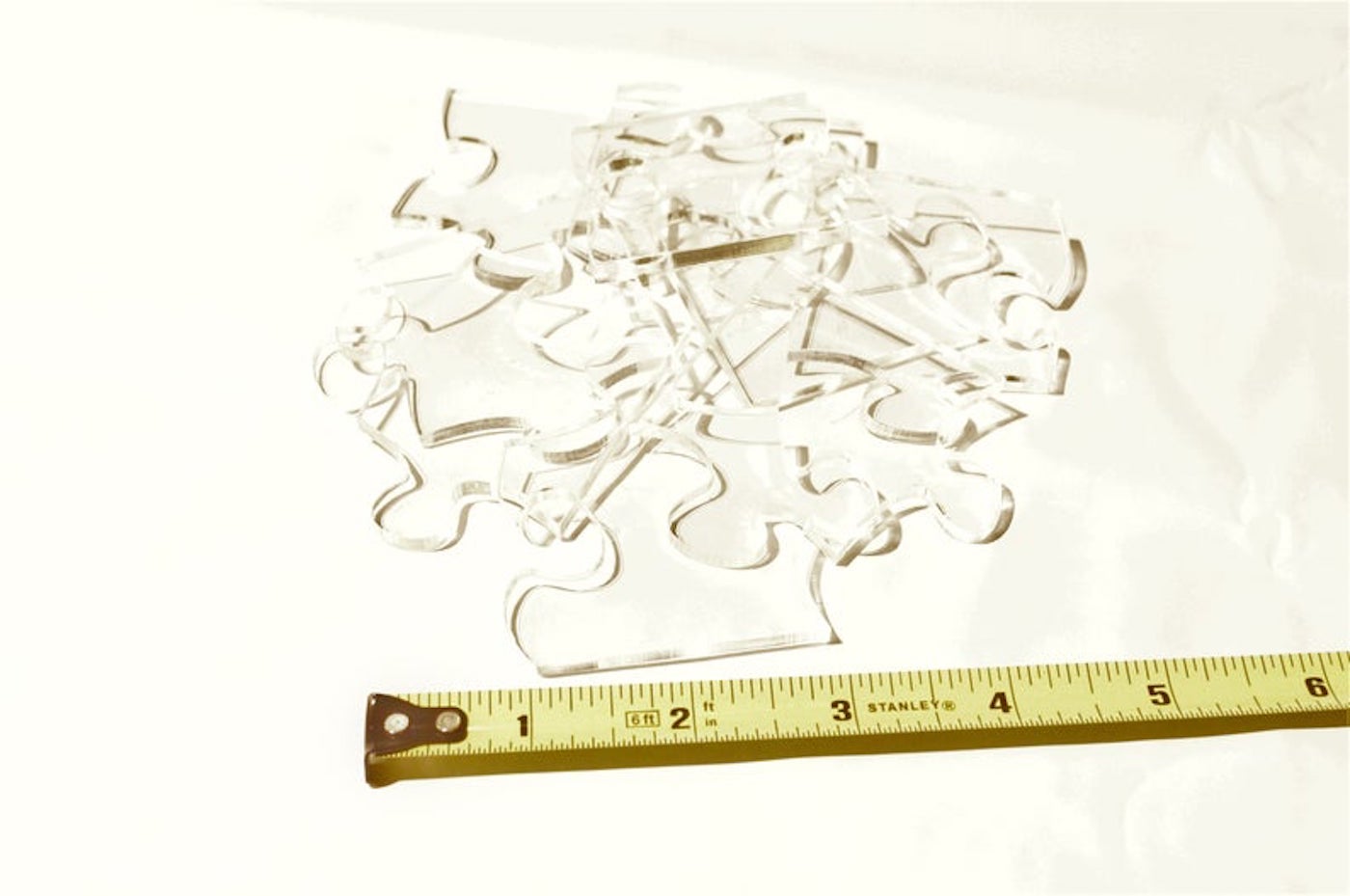 Ce puzzle transparent est un véritable casse-tête qui va vous occuper ...