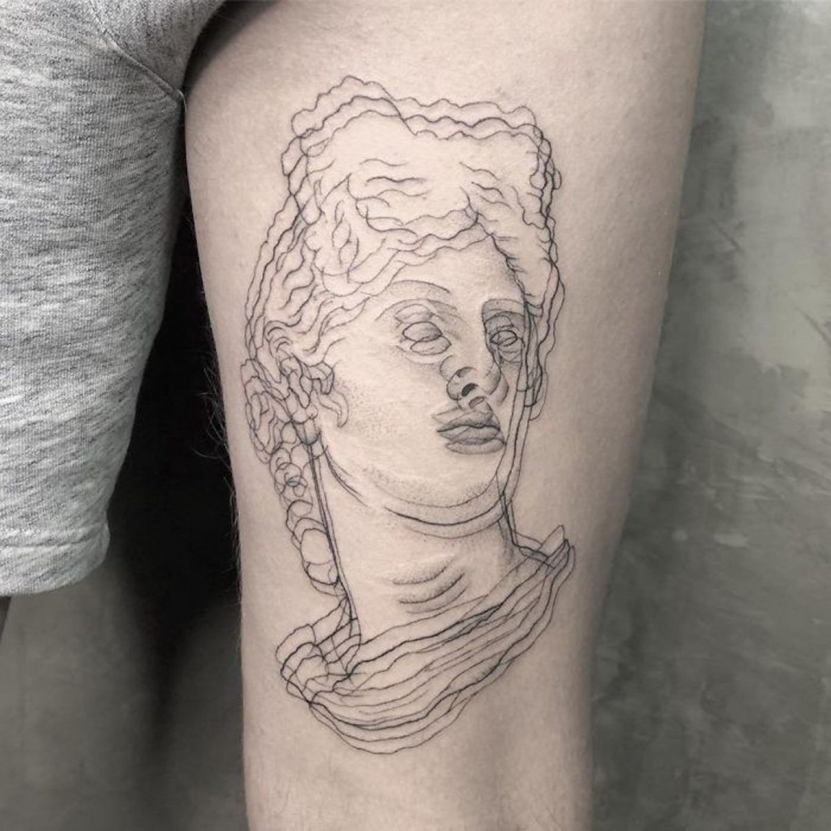 Les tatouages de Yatzil Elizalde sont impossibles à fixer dans les yeux