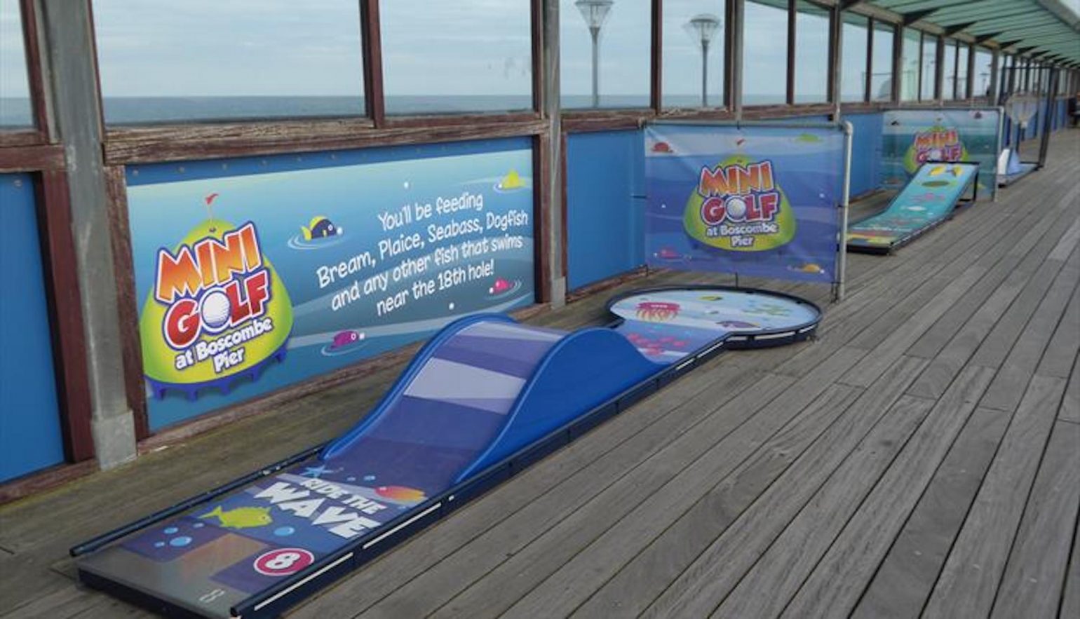 Dans ce mini-golf, les balles tombent dans la mer... pour nourrir les ...
