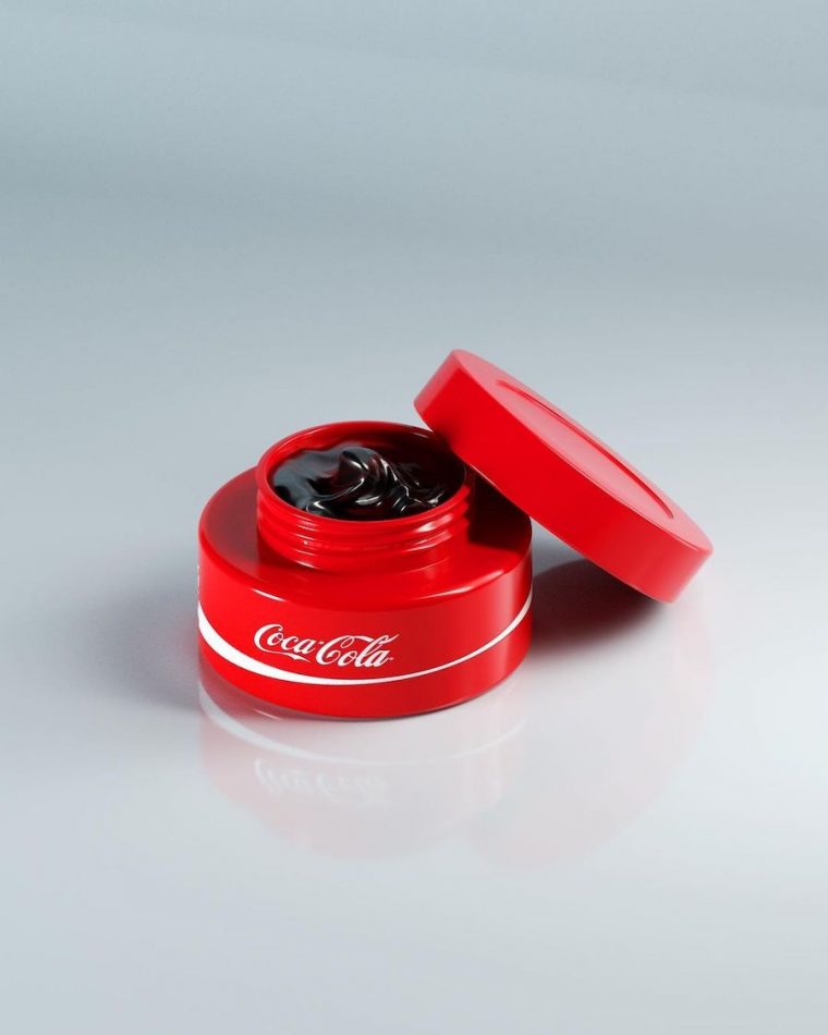 Marius Longo détourne les marques célèbres en objets inattendus