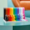 LEGO dévoile un set aux couleurs LGBT+ pour célébrer la diversité ...