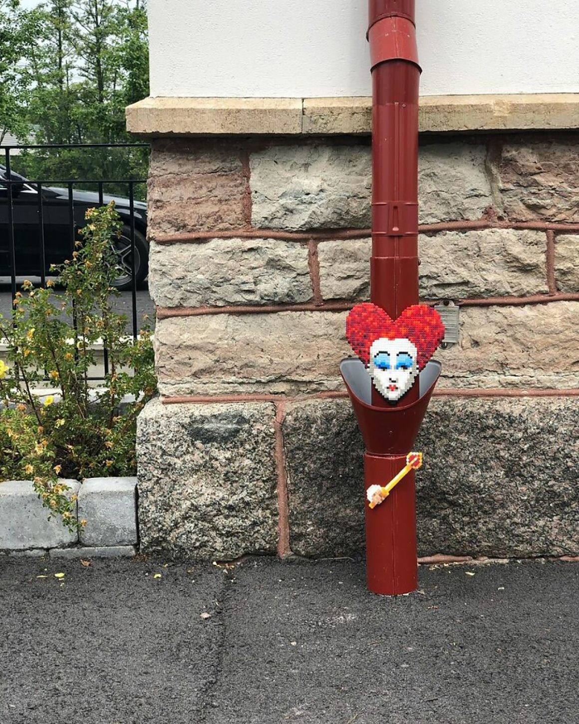 Johan Karlgen rend la ville plus amusante avec ses personnages pixellisés