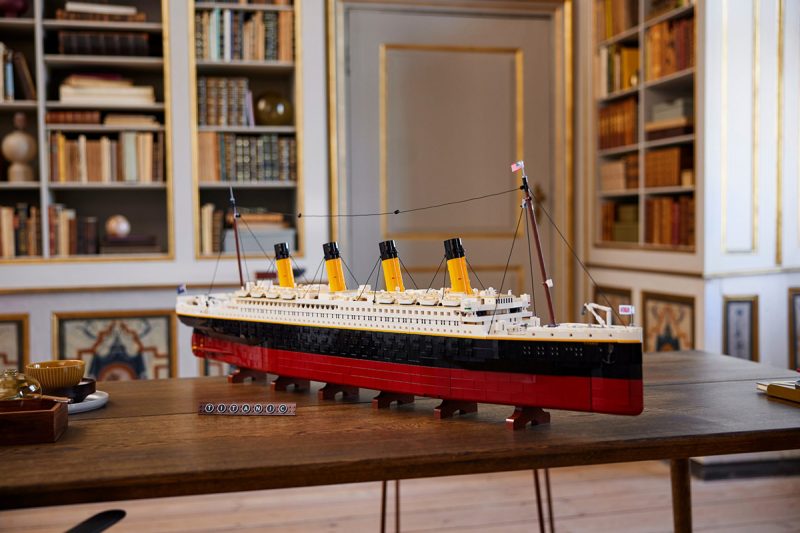 LEGO commercialise une reproduction du Titanic dans un set de 9090 ...