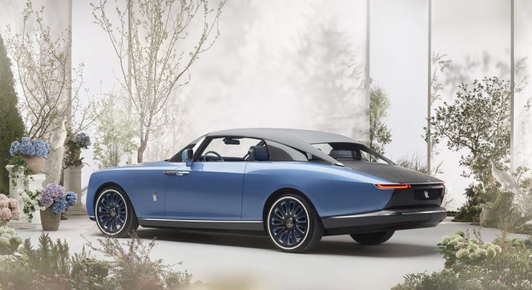 Pour son fils, ce papa créatif fabrique une Rolls-Royce en bois de ses ...