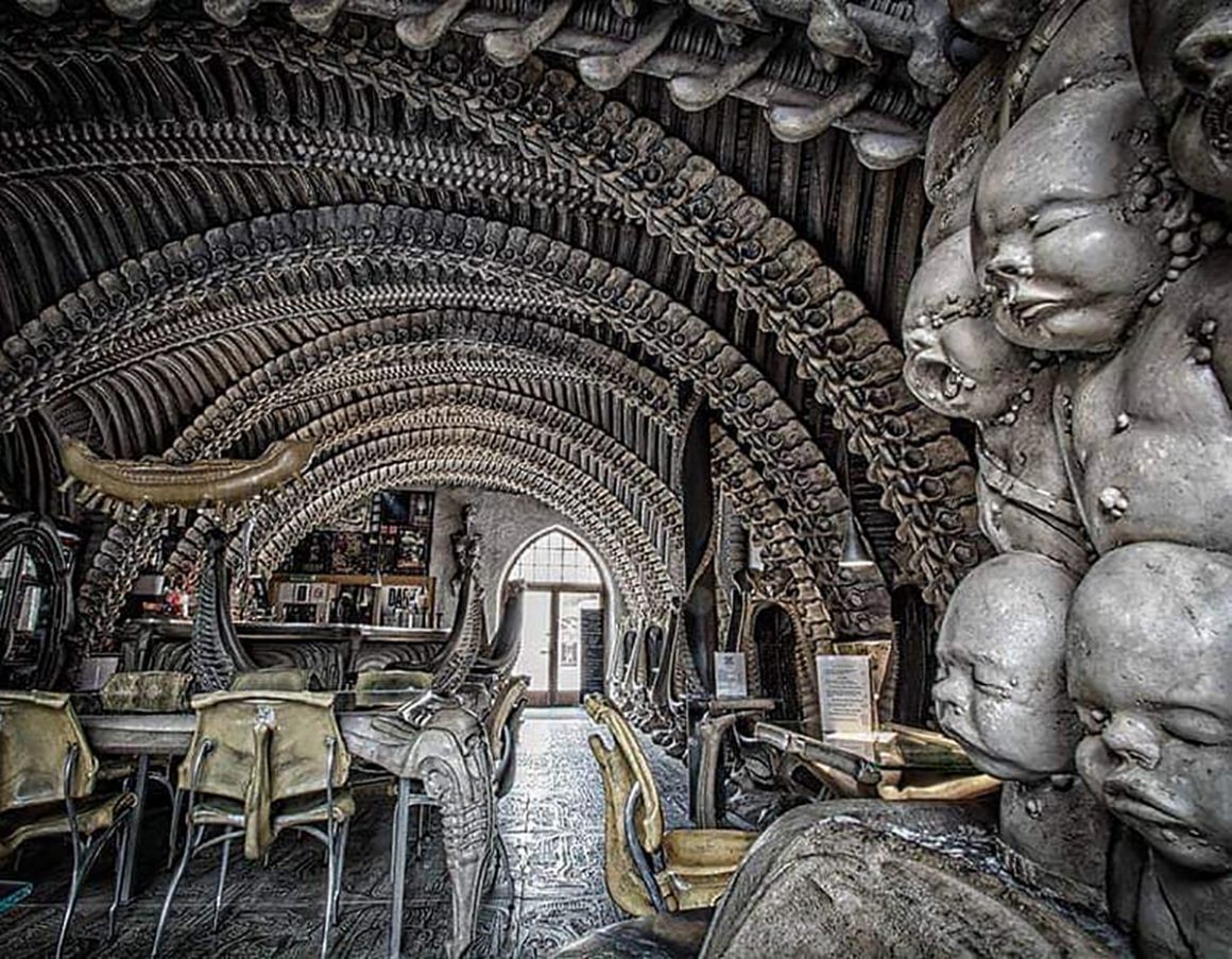 En Suisse, ce bar au design unique a été conçu par le créateur d’Alien ...