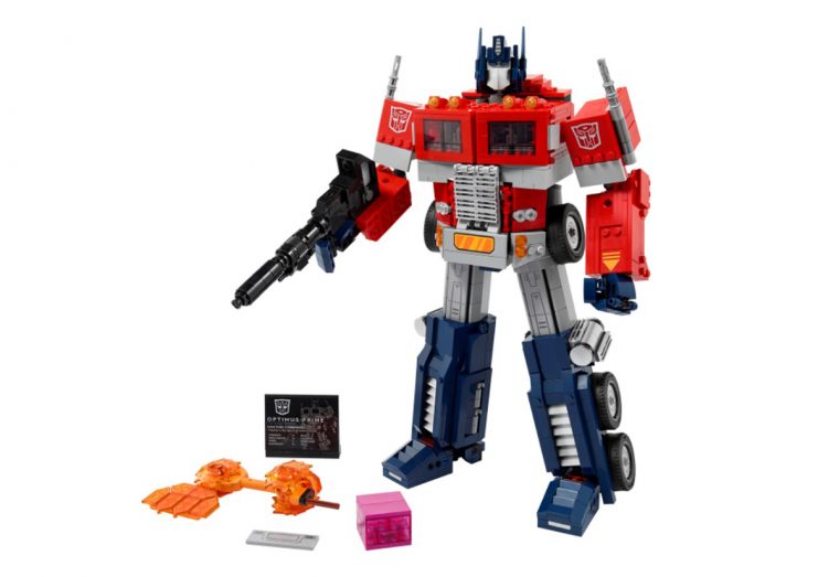 Transformers : LEGO dévoile le robot Optimus Prime qui se transforme en ...