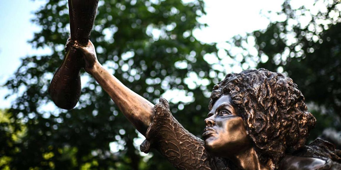 La ville de Paris dévoile sa première statue en l’honneur d’une femme noire