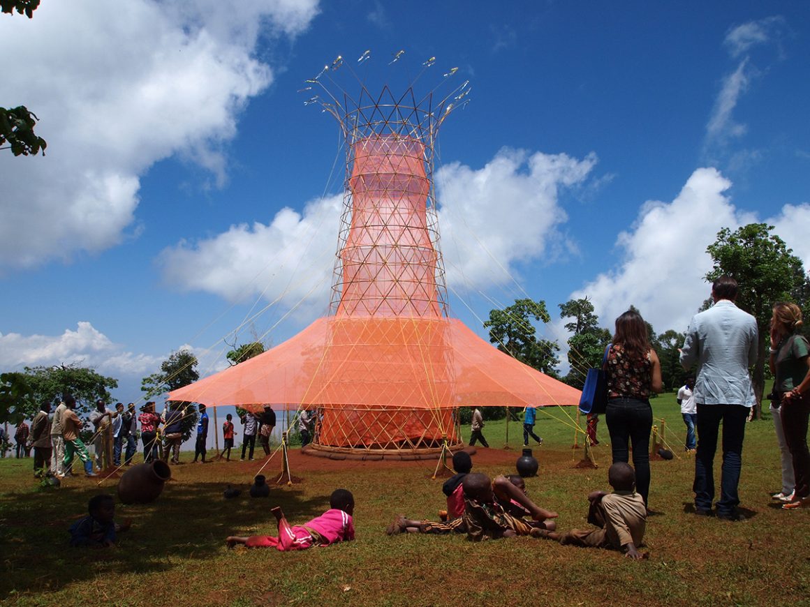 Warka Tower : les tours qui transforment l'air en eau potable - Creapills