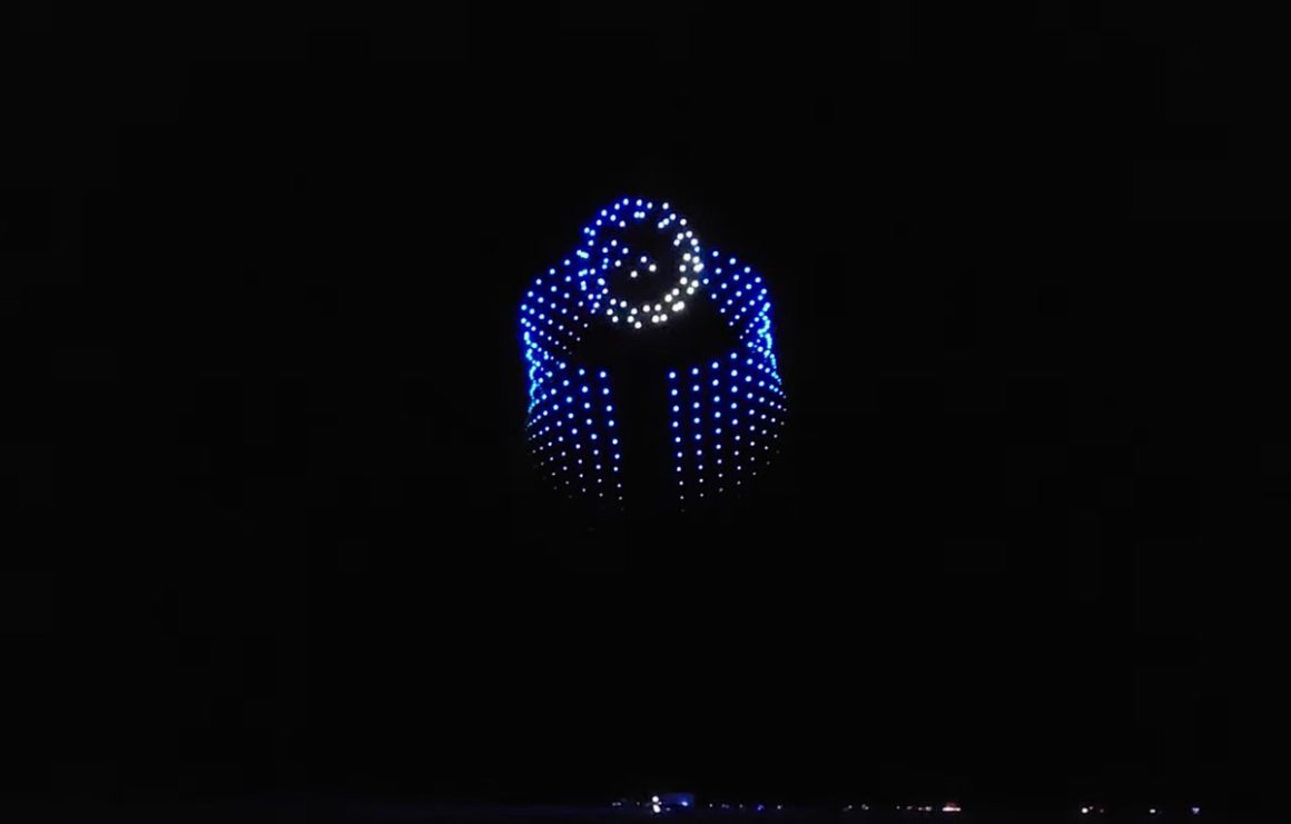 1000 drones réalisent un immense show 3D pour la clôture du Burning Man ...