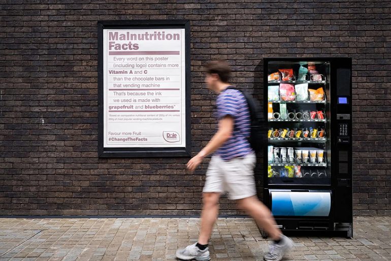 Ces affiches à base de fruits contiennent plus de vitamines que la junk ...