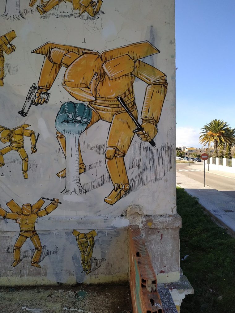 L’artiste Blu crée un street art animé sur les murs d’une maison en ...