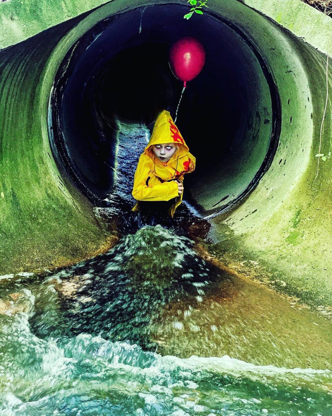 Kid Dreadful : la fillette de 8 ans qui recrée les scènes de films d ...