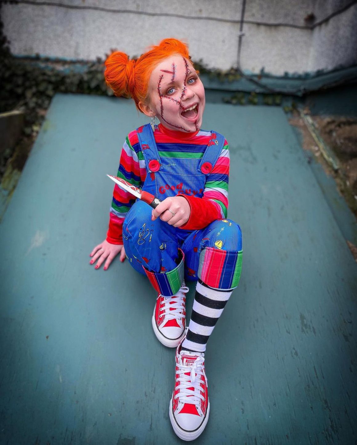 Kid Dreadful : la fillette de 8 ans qui recrée les scènes de films d ...