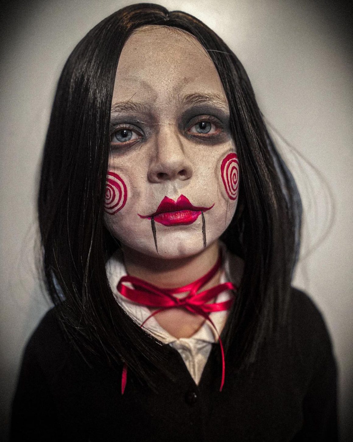 Kid Dreadful : la fillette de 8 ans qui recrée les scènes de films d ...