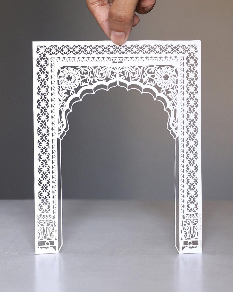 Il crée des illusions d'optique fascinantes en découpant une seule ...