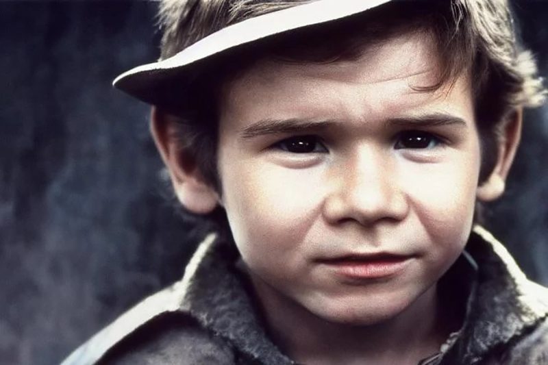 À l’aide d’une IA, il imagine 35 personnages célèbres façon bébés