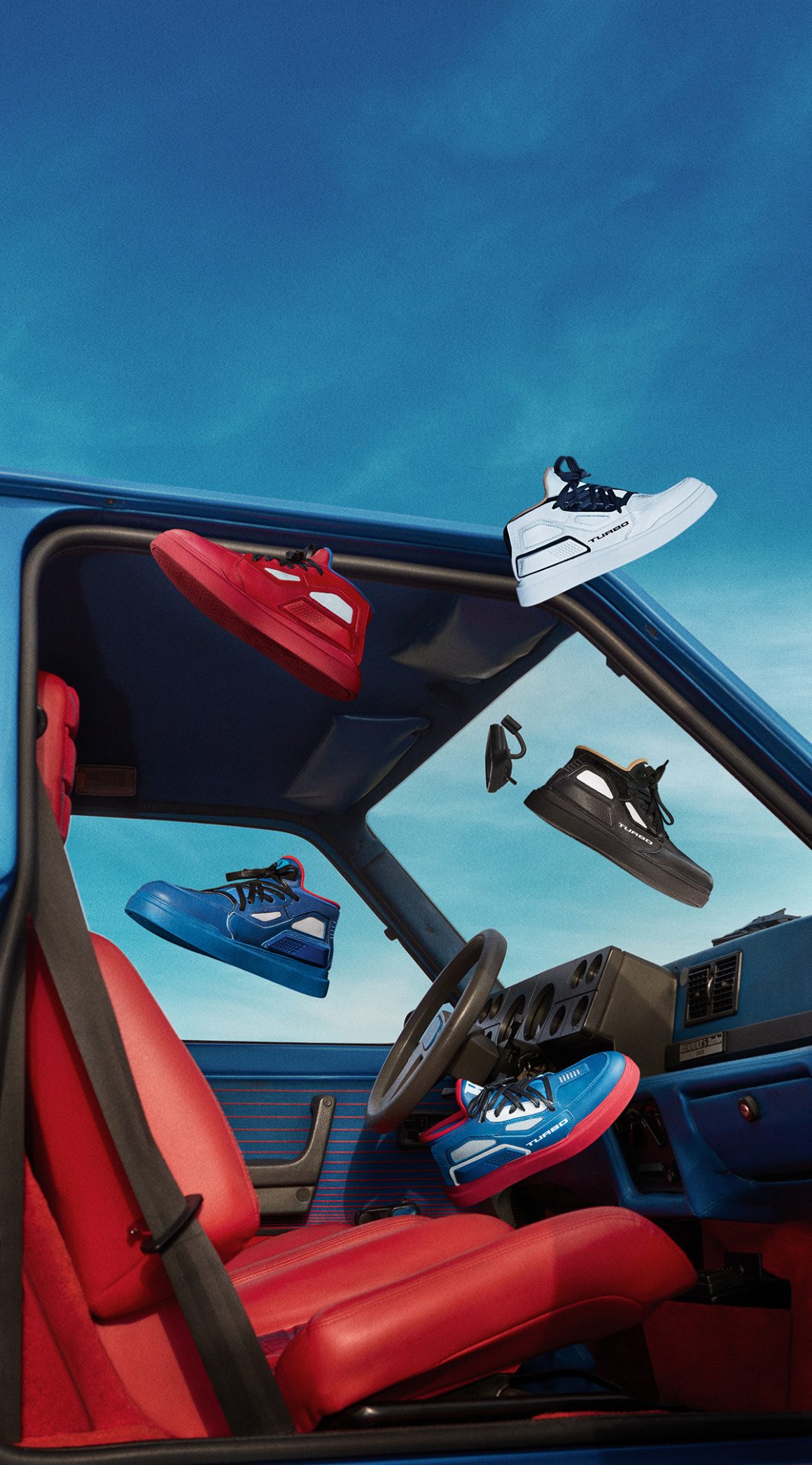 Renault dévoile 5 paires de sneakers collectors inspirées de la R5 ...