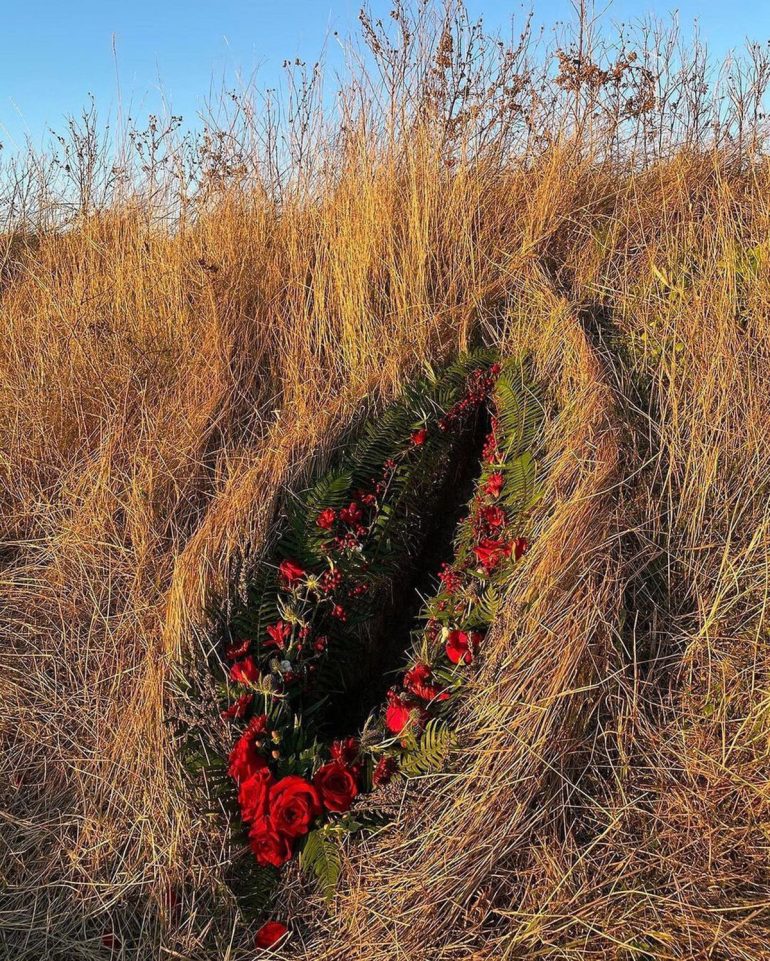 Les costumes 100% végétaux et insolites de l'artiste Jeanne Simmons