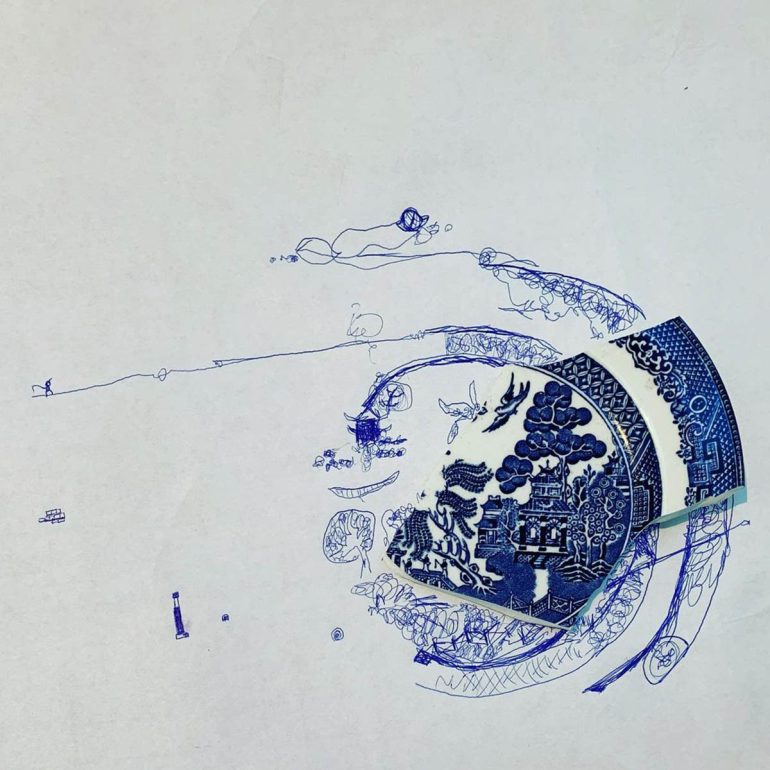 Cet artiste prolonge les illustrations des assiettes céramiques cassées