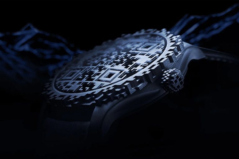 Cette montre entièrement pixelisée possède un QR Code unique gravé sur ...