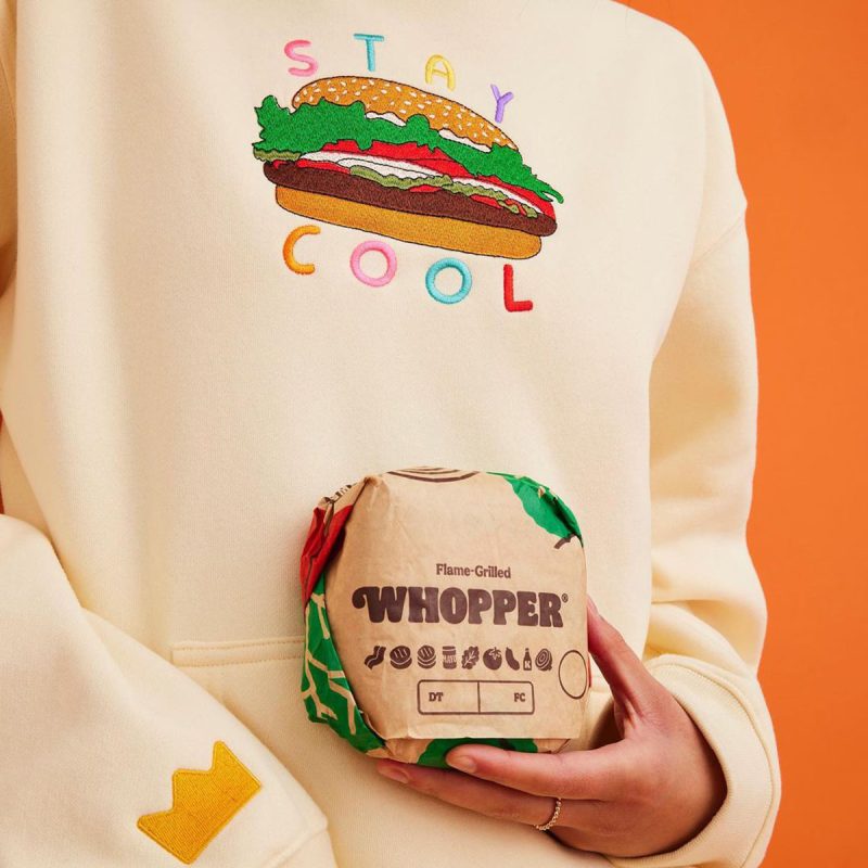 Burger King crée un sweat muni de poches qui gardent votre burger au chaud