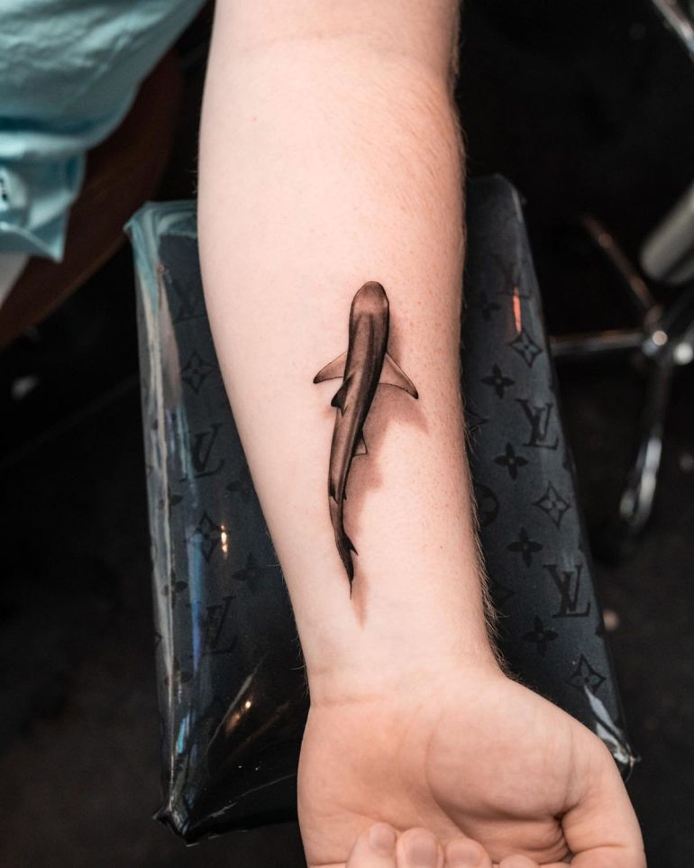 L'artiste Tatu Panda ajoute une ombre pour renforcer le réalisme de ses ...