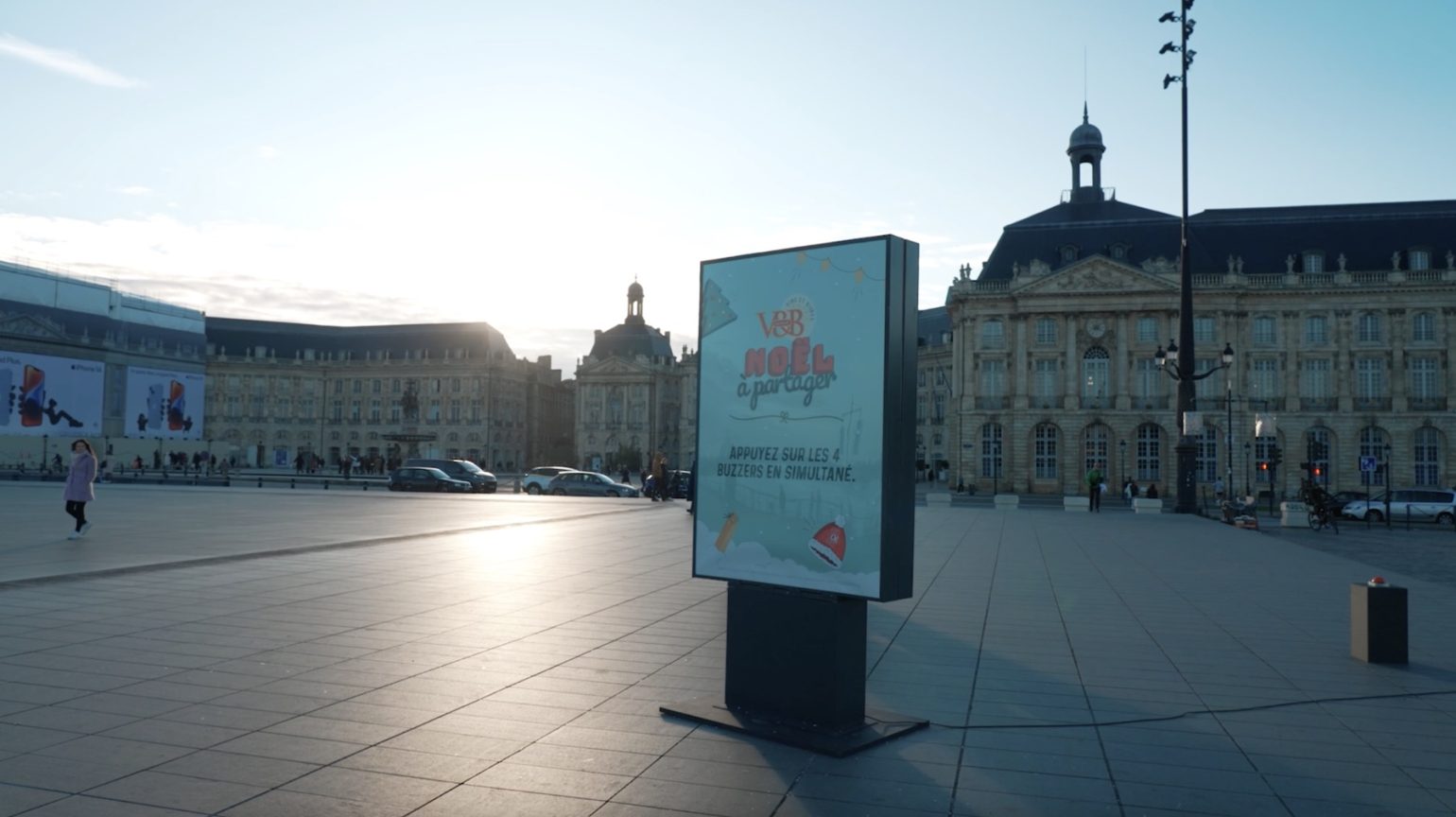 Pour Noël, V and B crée un panneau de pub qui se transforme en table de ...