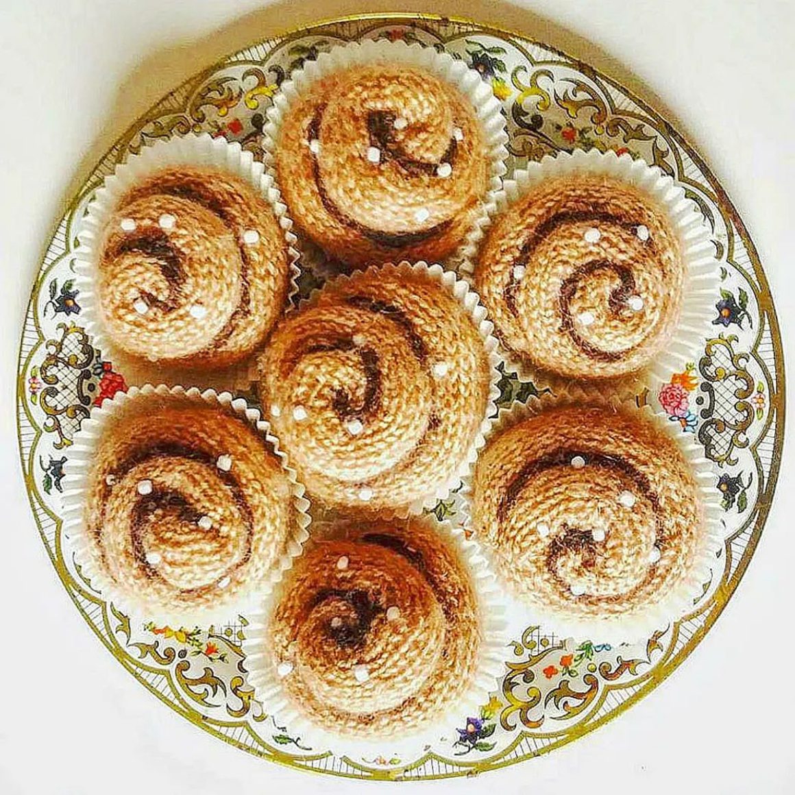 Experte du crochet, elle confectionne des aliments au réalisme étonnant