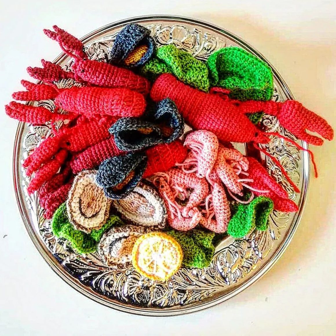 Experte du crochet, elle confectionne des aliments au réalisme étonnant ...