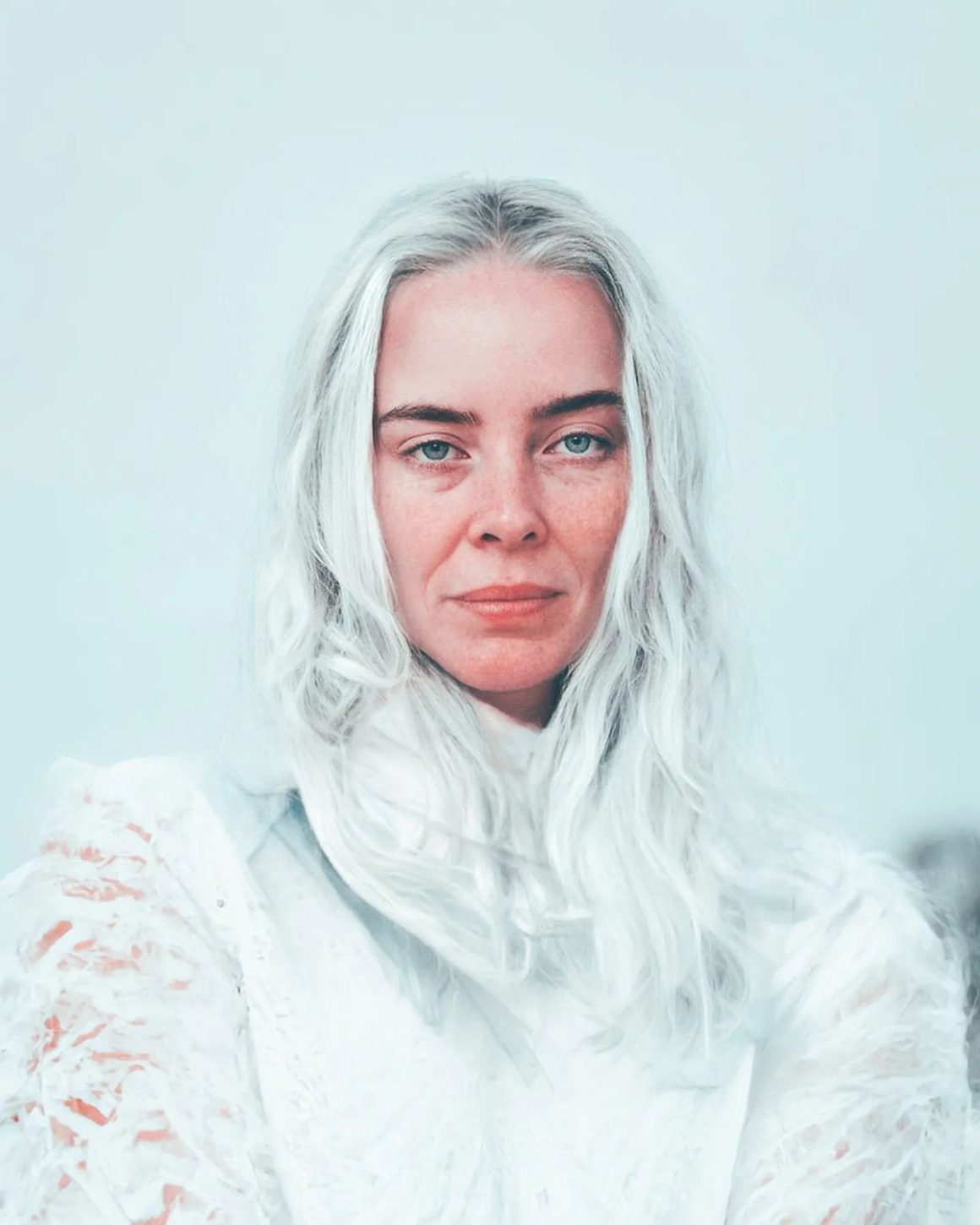 Il utilise l'IA pour créer des portraits de jeunes célébrités à 60 ans ...