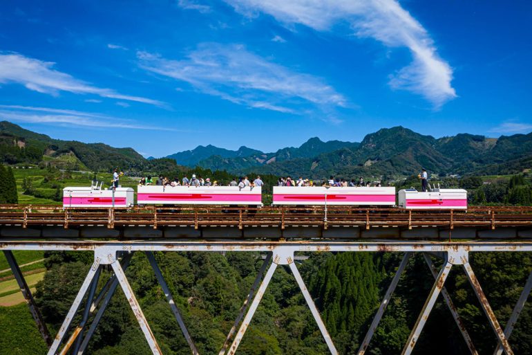Au Japon, ce train touristique circule grâce à... du bouillon de ramen ...