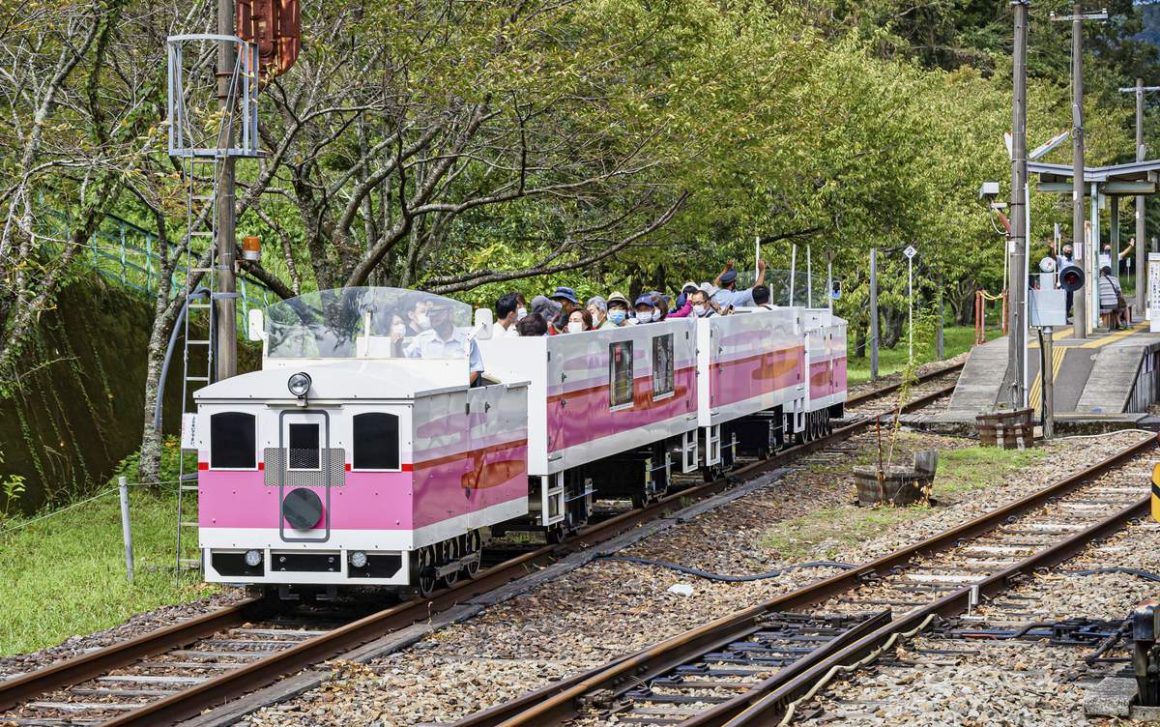 Au Japon, ce train touristique circule grâce à... du bouillon de ramen ...