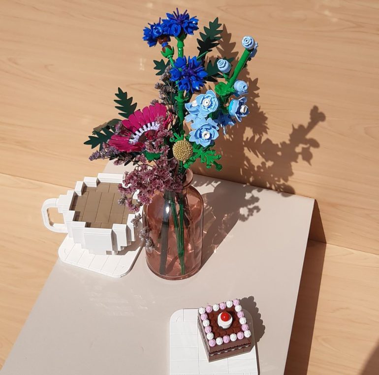 À Taïwan, LEGO ouvre sa première boutique de fleurs à monter soi-même