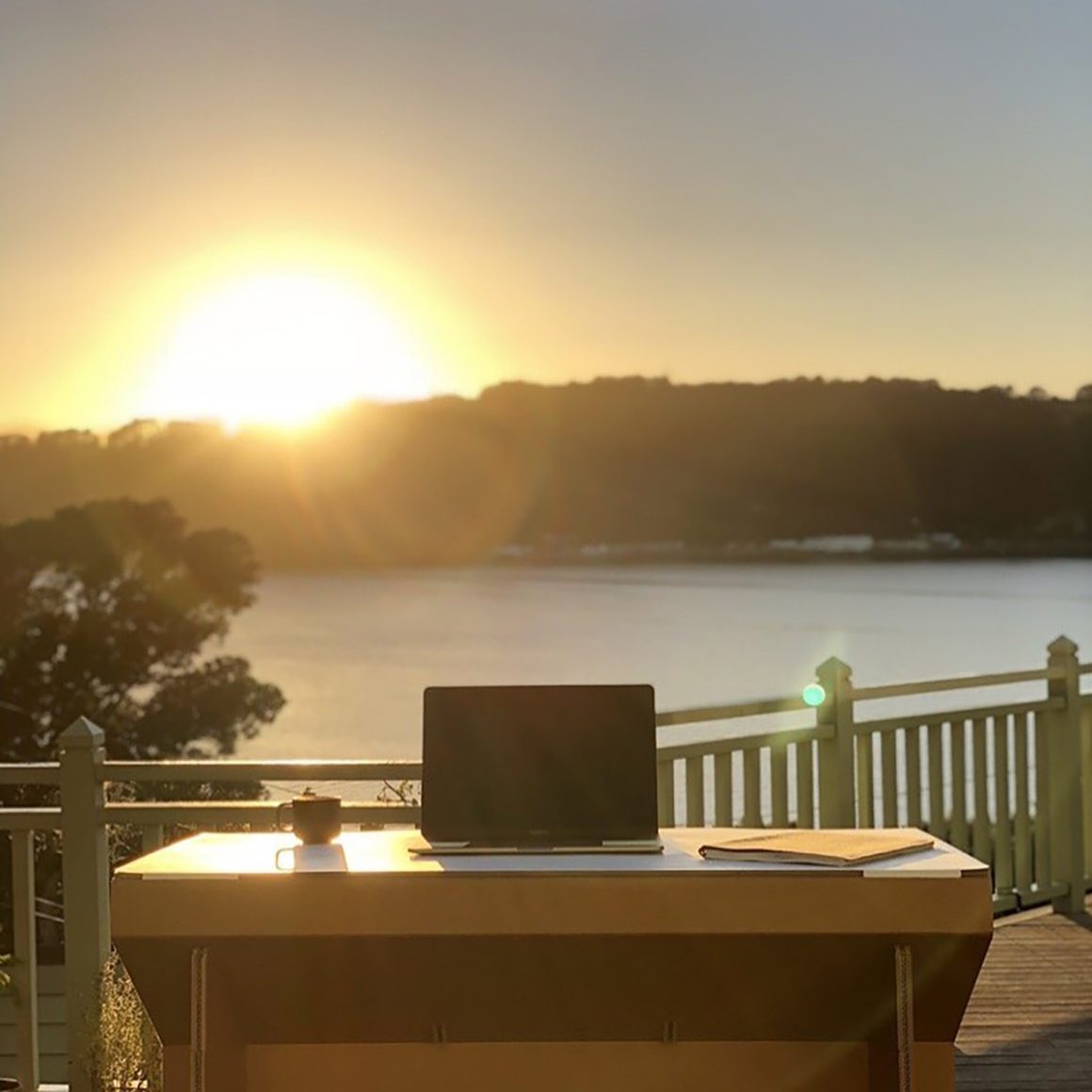 Refold : le bureau en carton pliable et modulable pour travailler n ...