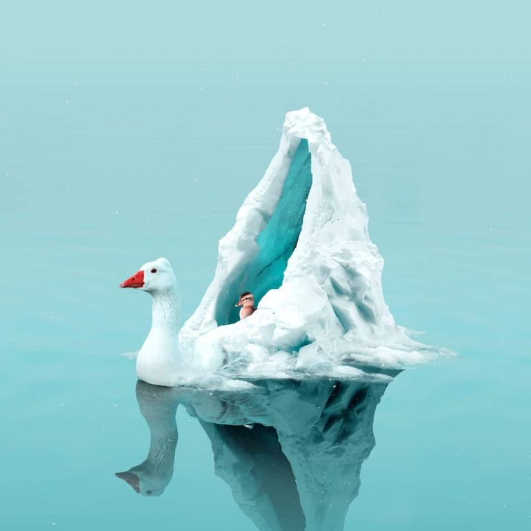 On a demandé à 2 artistes de transformer les expressions françaises en ...