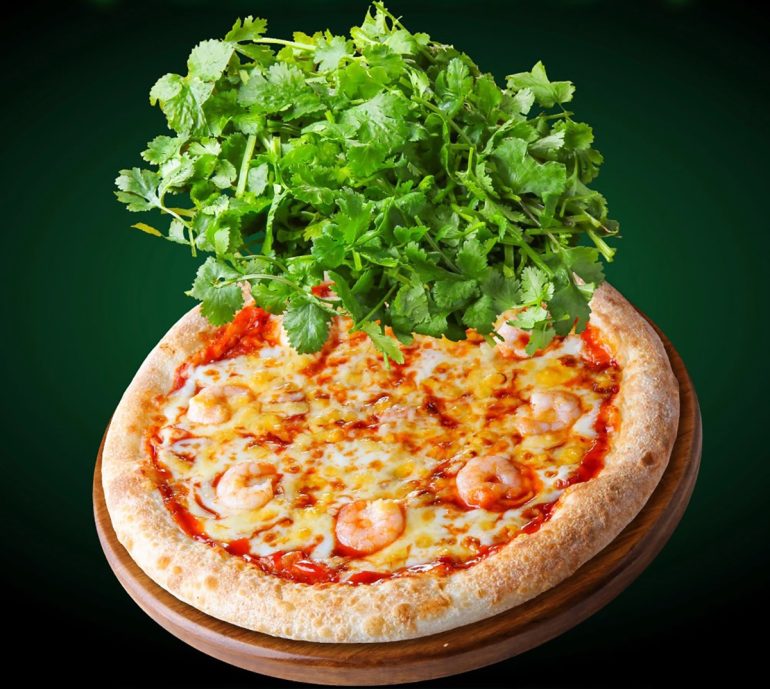 Au Japon, Pizza Hut commercialise une pizza à base… de coriandre ...